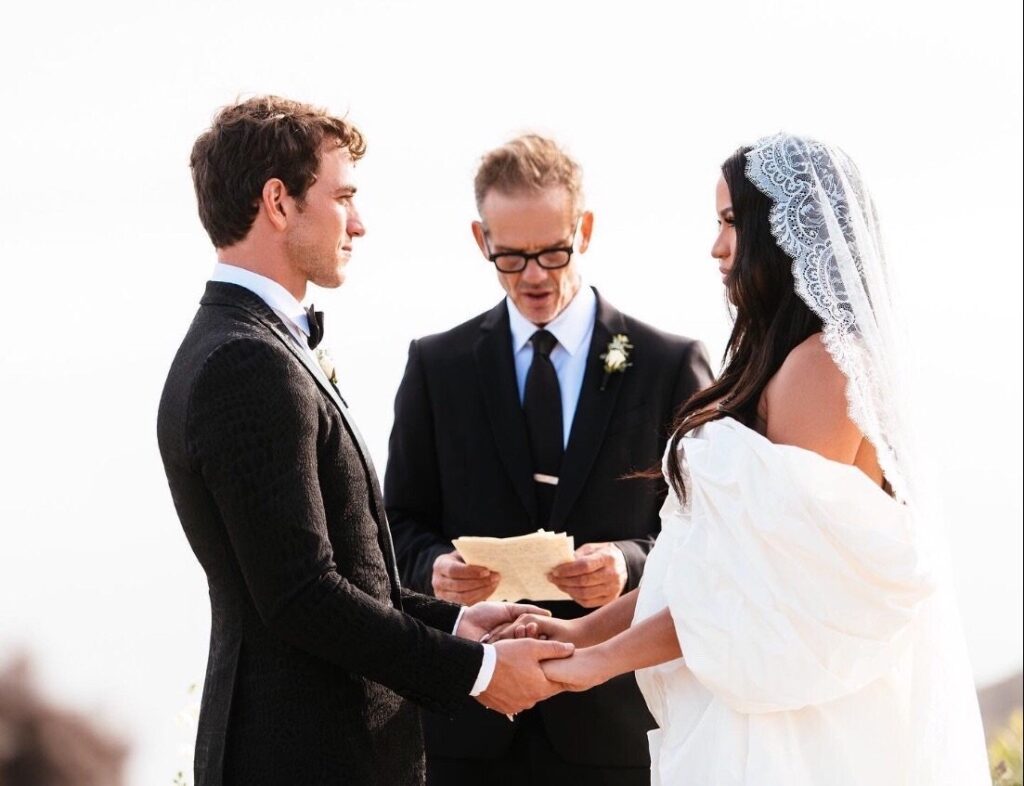 Pregnant Singer Cassie Ventura is Married! - BellyitchBlog